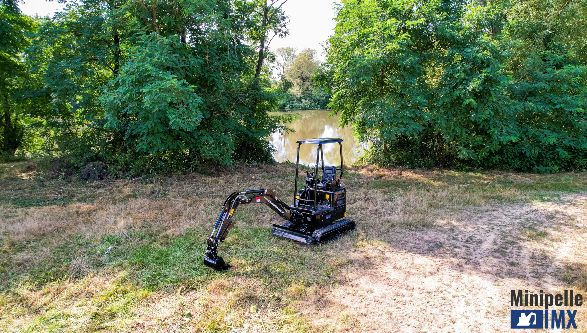 Mini pelle 1T5 (1500 kg) Moteur Kubota - Minipelle IMX