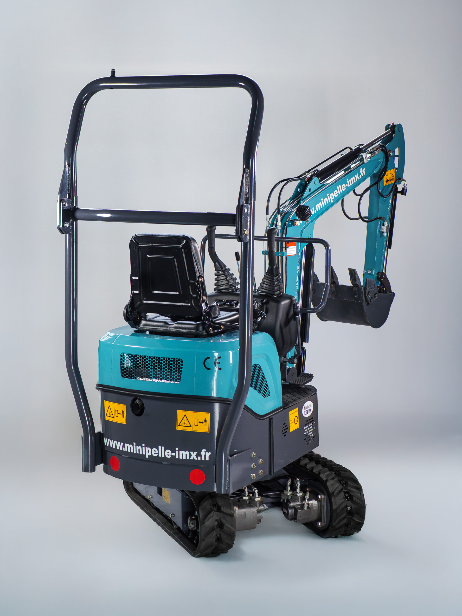 Mini Pelle 1T+ compacte et moteur diesel sur Minipelle IMX